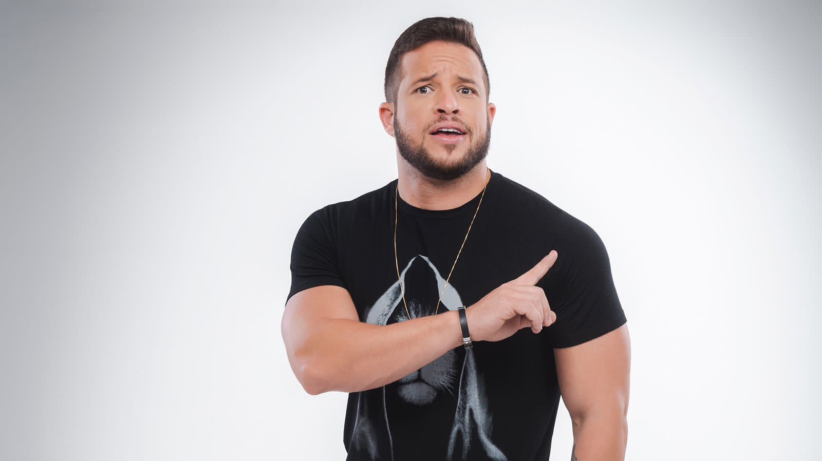 Humorista Flávio Andradde faz estreia nacional de “aproveite a festa ...